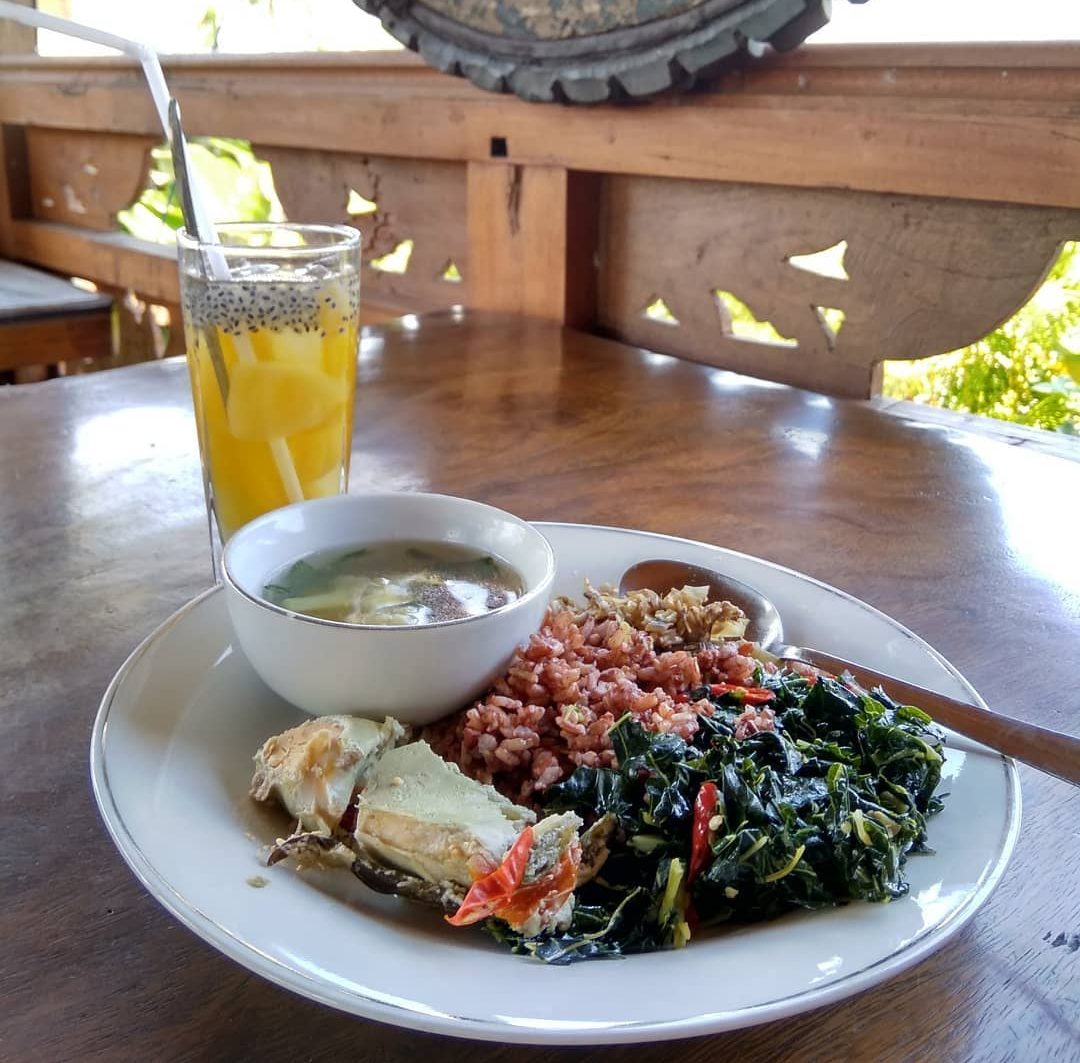 Rumah Makan di Jogja dengan Nuansa Klasik Khas Jawa – Wedang Kopi Prambanan